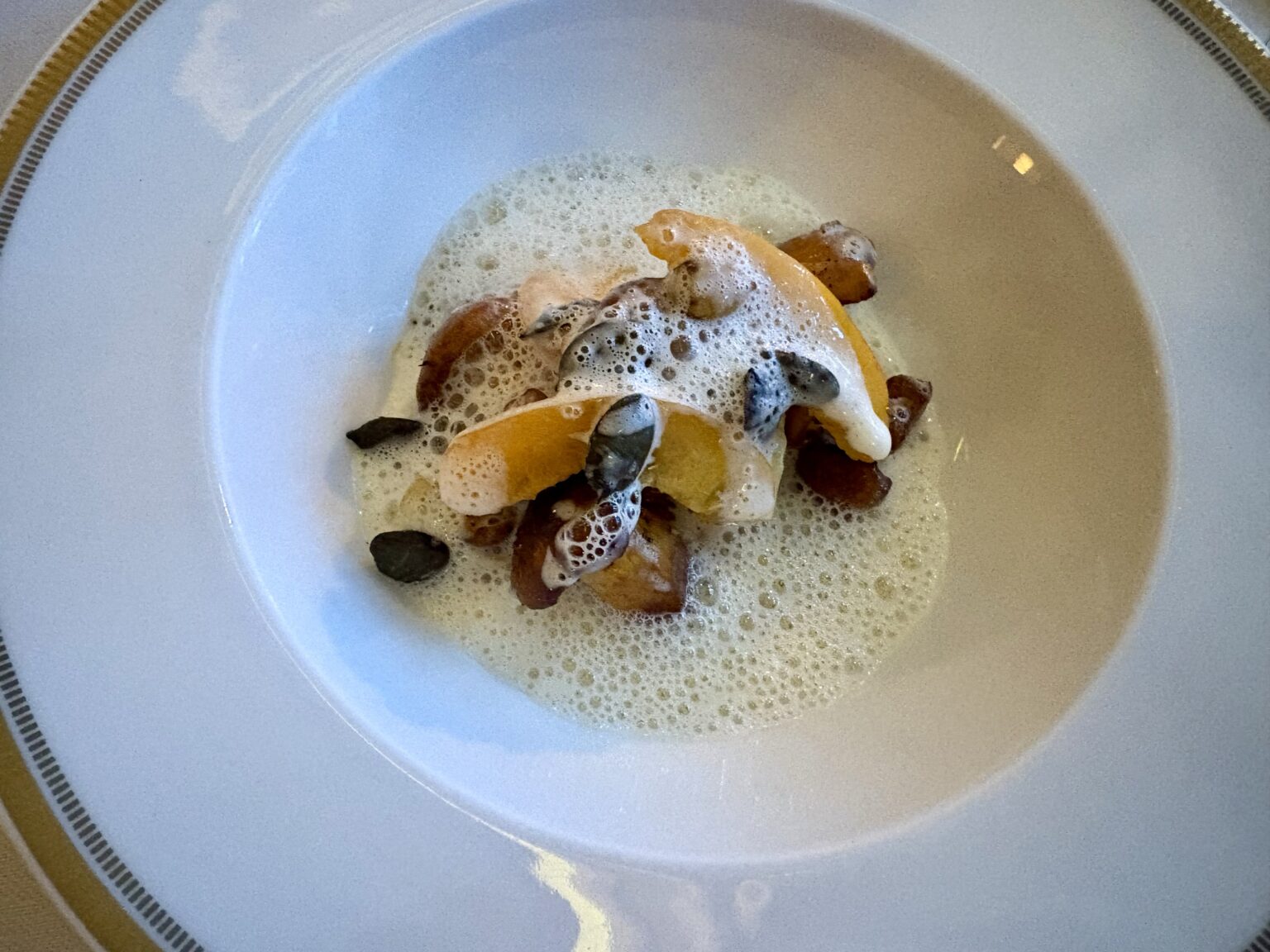 Review of Pétrelle Restaurant | Paris Update